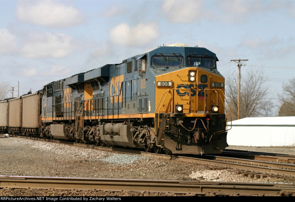CSX 808 813